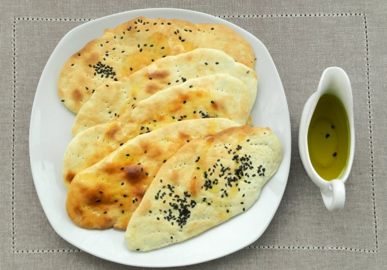 Chebek naan z czarnym sezamem - DoradcaSmaku.pl