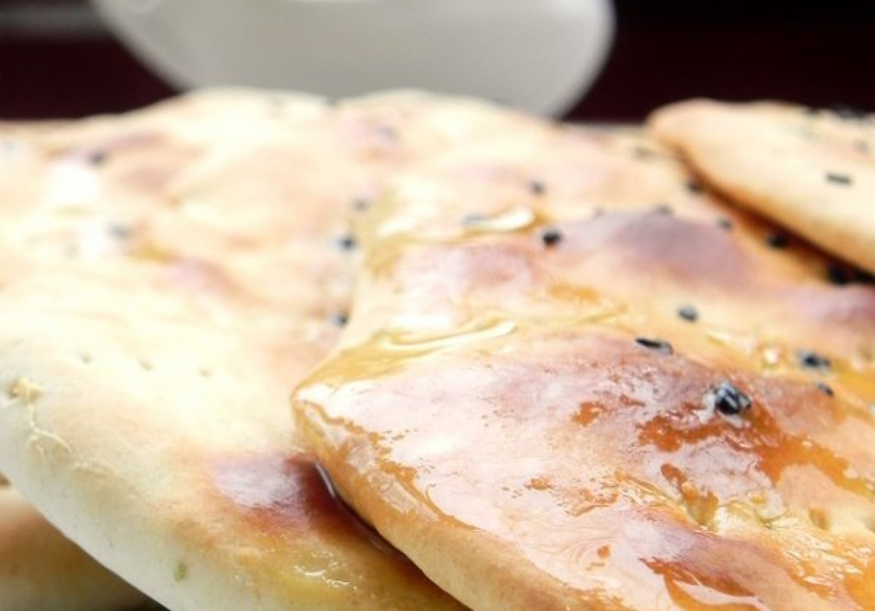 Chebek naan z czarnym sezamem - DoradcaSmaku.pl