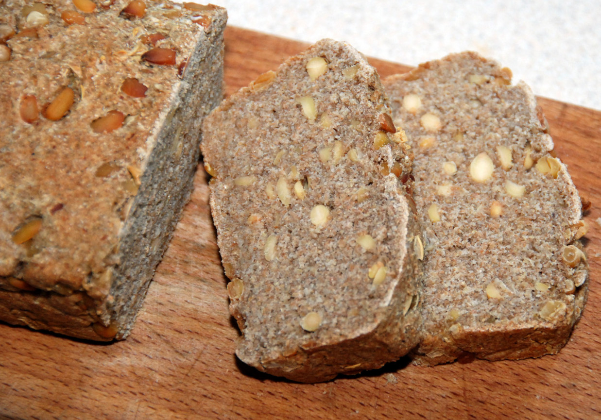 Chleb razowy z ziarnami soi - DoradcaSmaku.pl