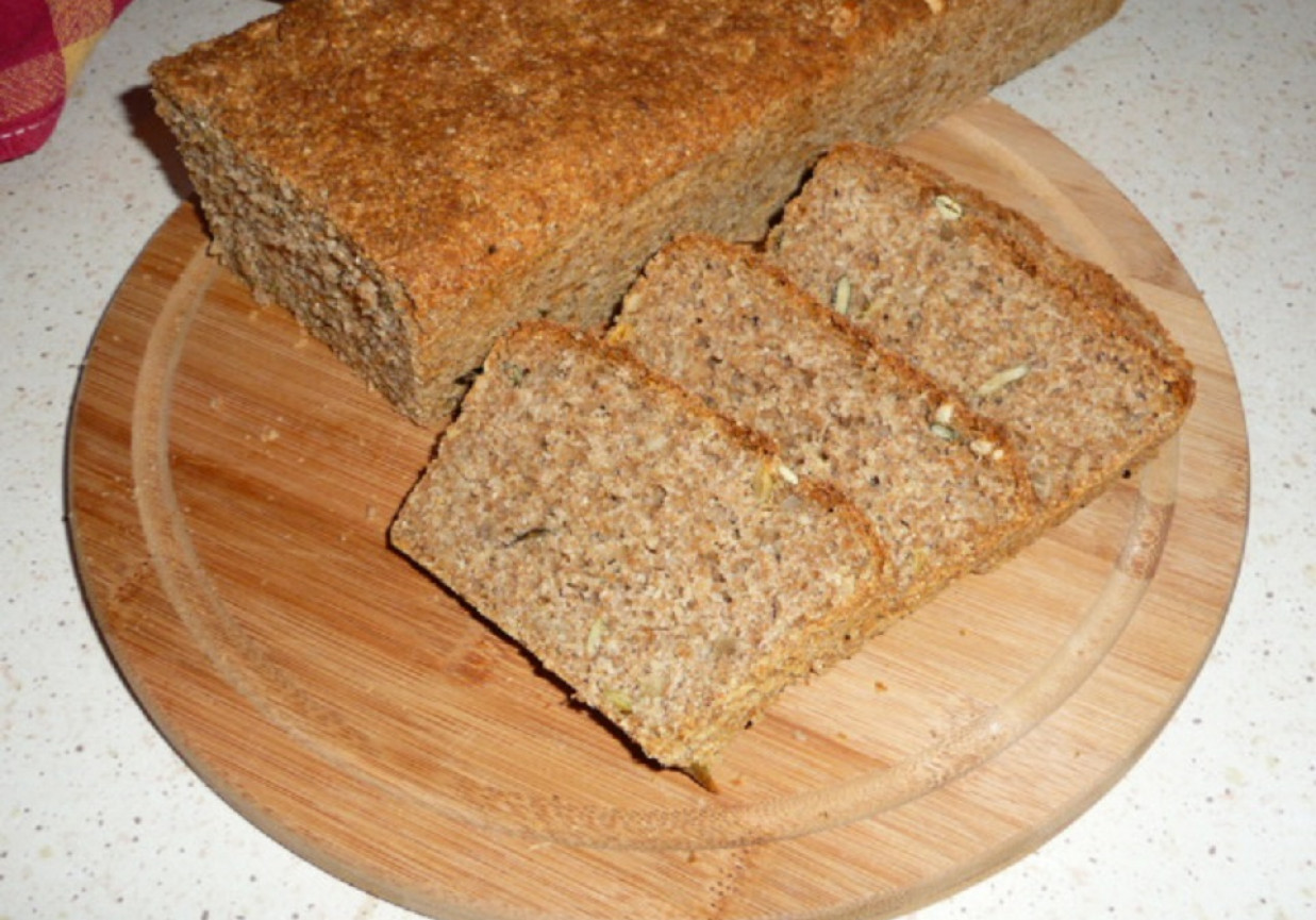 chleb razowy z ziarnami - DoradcaSmaku.pl