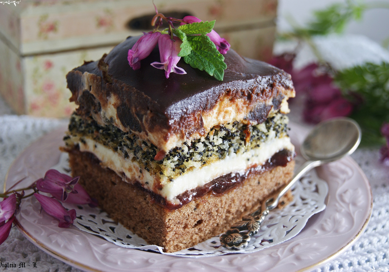 Ciasto pijak ze śliwkami. - DoradcaSmaku.pl