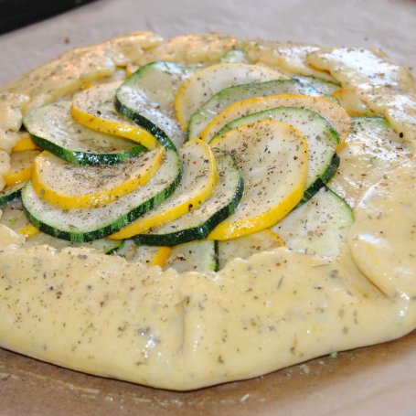 Cukiniowa tarta pieczona bez formy - DoradcaSmaku.pl