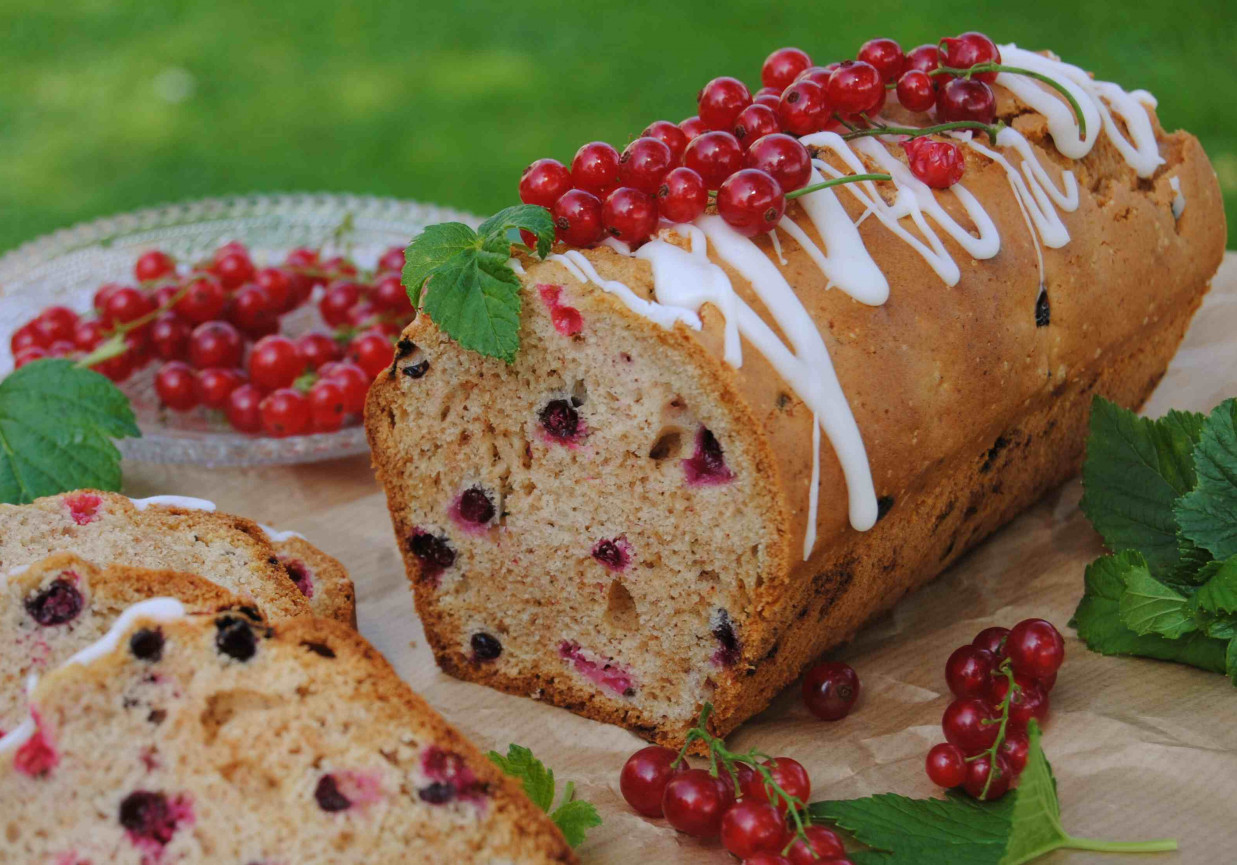 Cynamonowiec z porzeczkami - DoradcaSmaku.pl