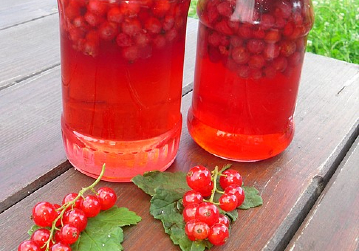 Czerwone porzeczki w syropie - DoradcaSmaku.pl