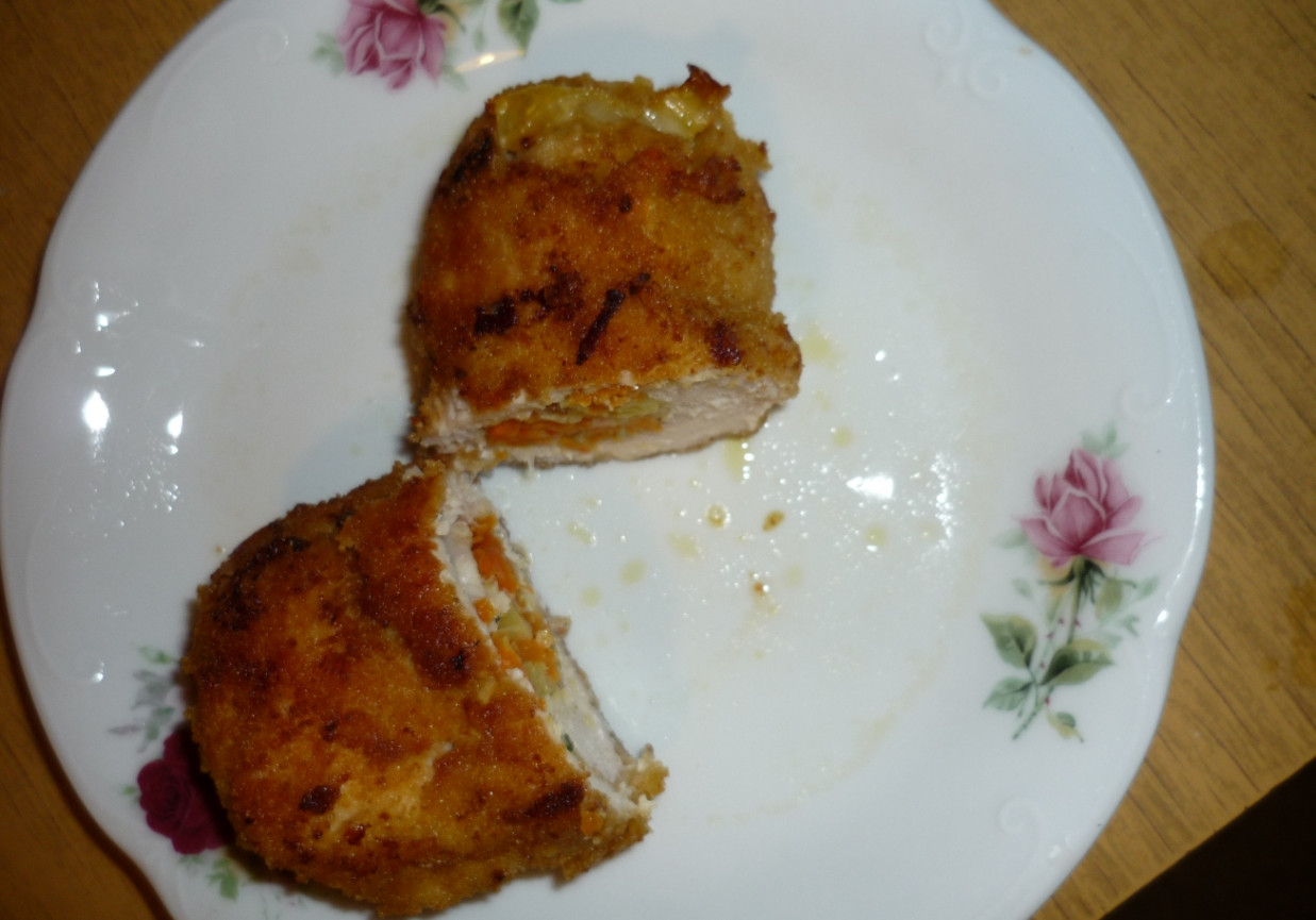 dewolaj z piersi z kurczaka z marchwiowo porowym farszem - DoradcaSmaku.pl