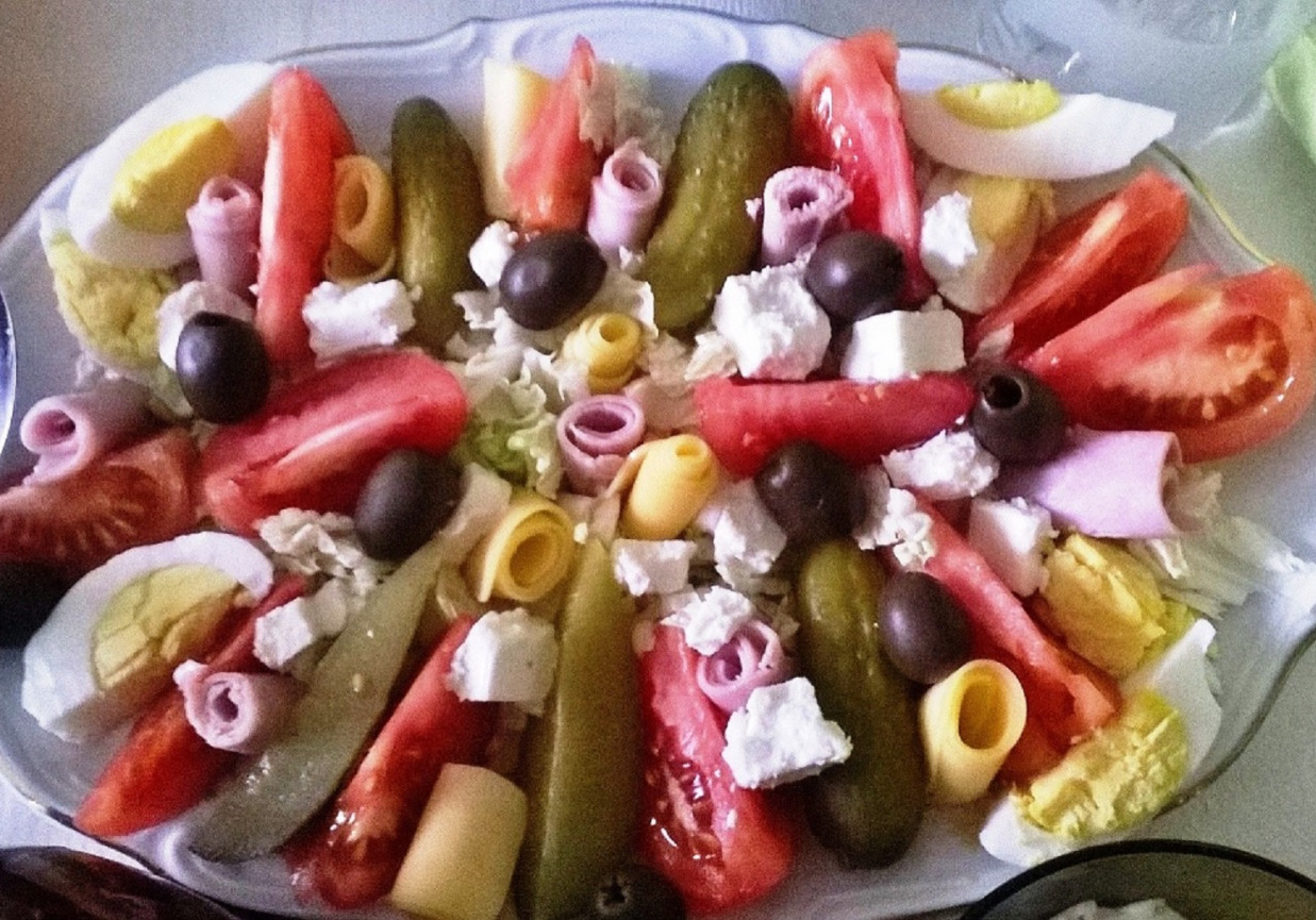 Duży talerz rozmaitości - DoradcaSmaku.pl