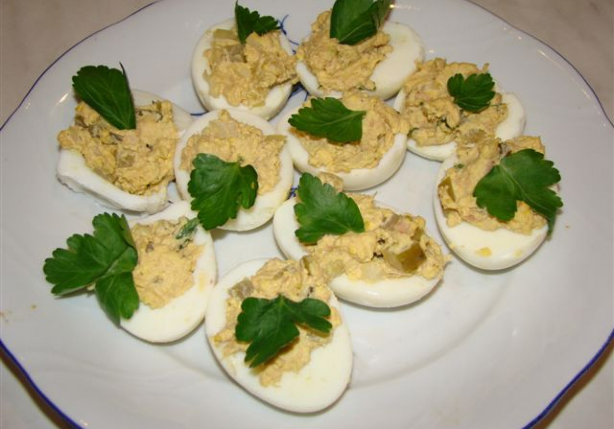 Faszerowane jajka - DoradcaSmaku.pl