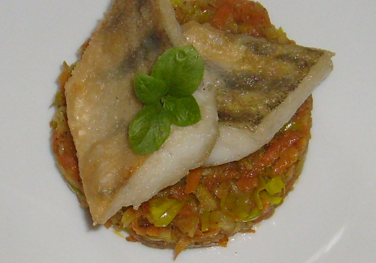 FILET Z SANDACZA NA WARZYWACH CURRY - DoradcaSmaku.pl