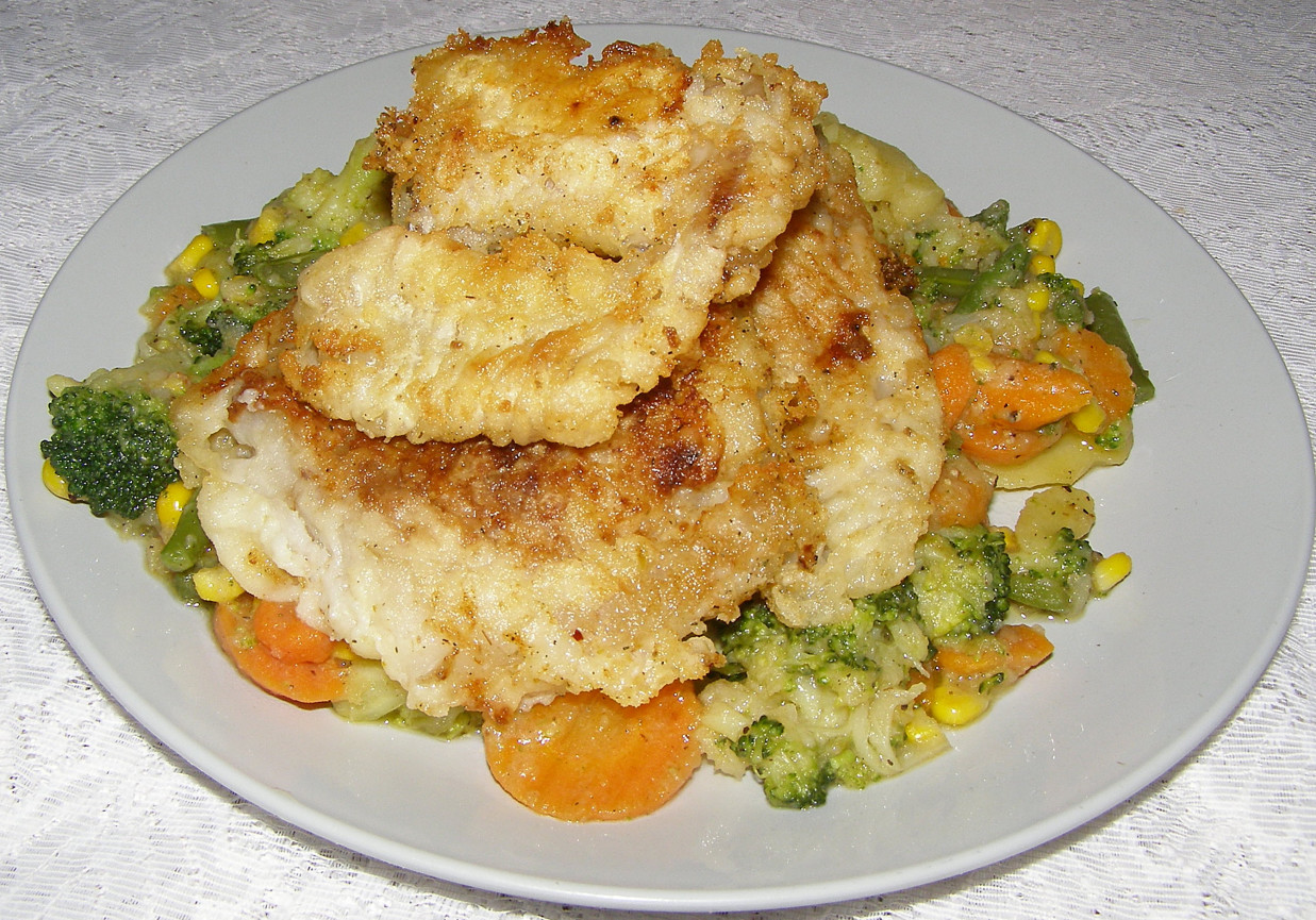 filety mintaja z warzywami z patelni... - DoradcaSmaku.pl