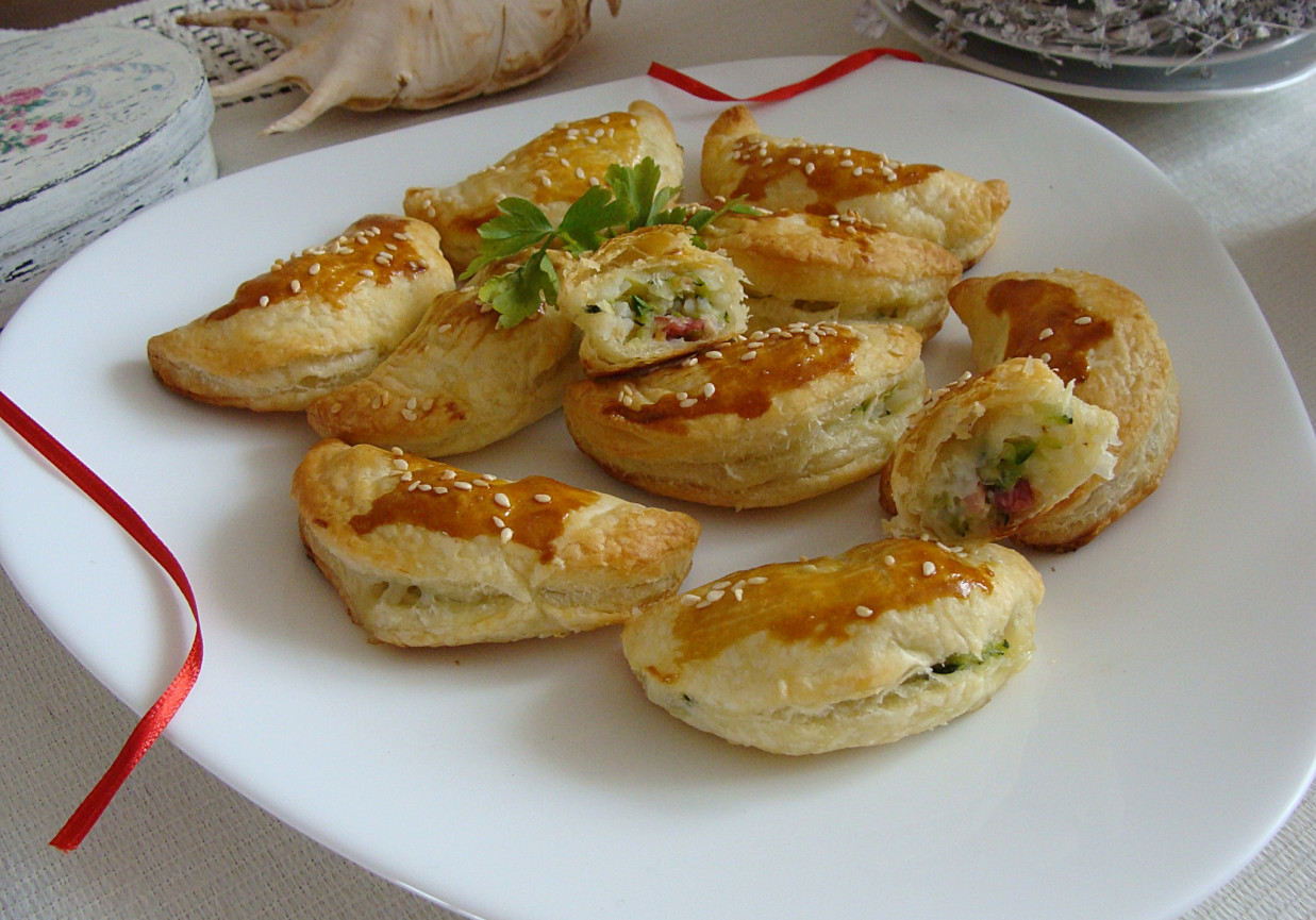 Francuskie pierożki z lekkim farszem - DoradcaSmaku.pl Francuskie pierożki z lekkim farszem - DoradcaSmaku.pl