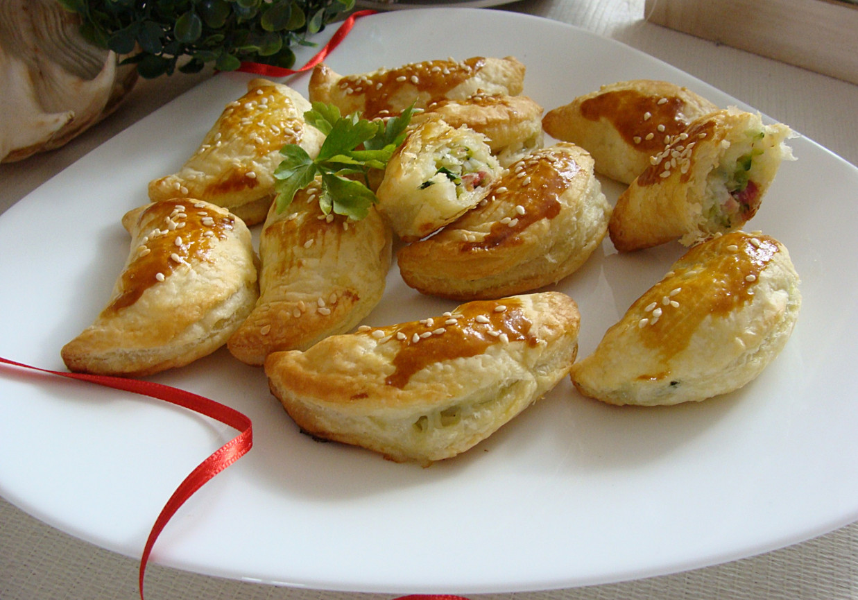 Francuskie pierożki z lekkim farszem - DoradcaSmaku.pl Francuskie pierożki z lekkim farszem - DoradcaSmaku.pl