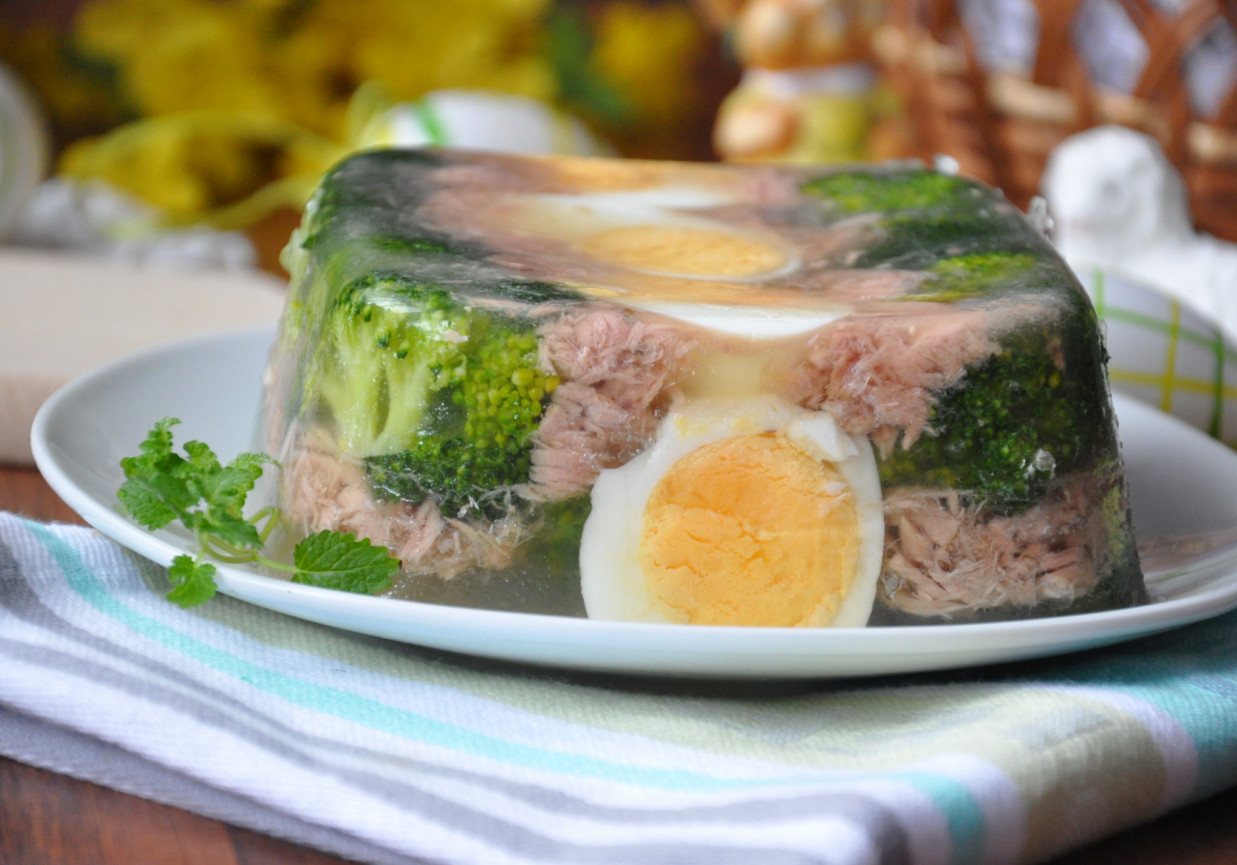 galaretka z tuńczykiem i jajkiem - DoradcaSmaku.pl