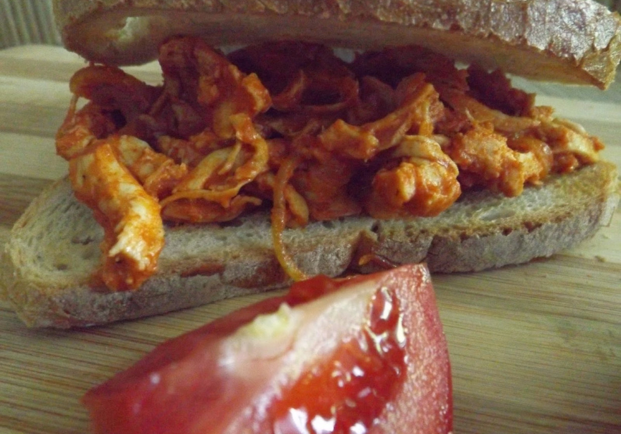 Gorący tost z pomidorowym kurczakiem - DoradcaSmaku.pl