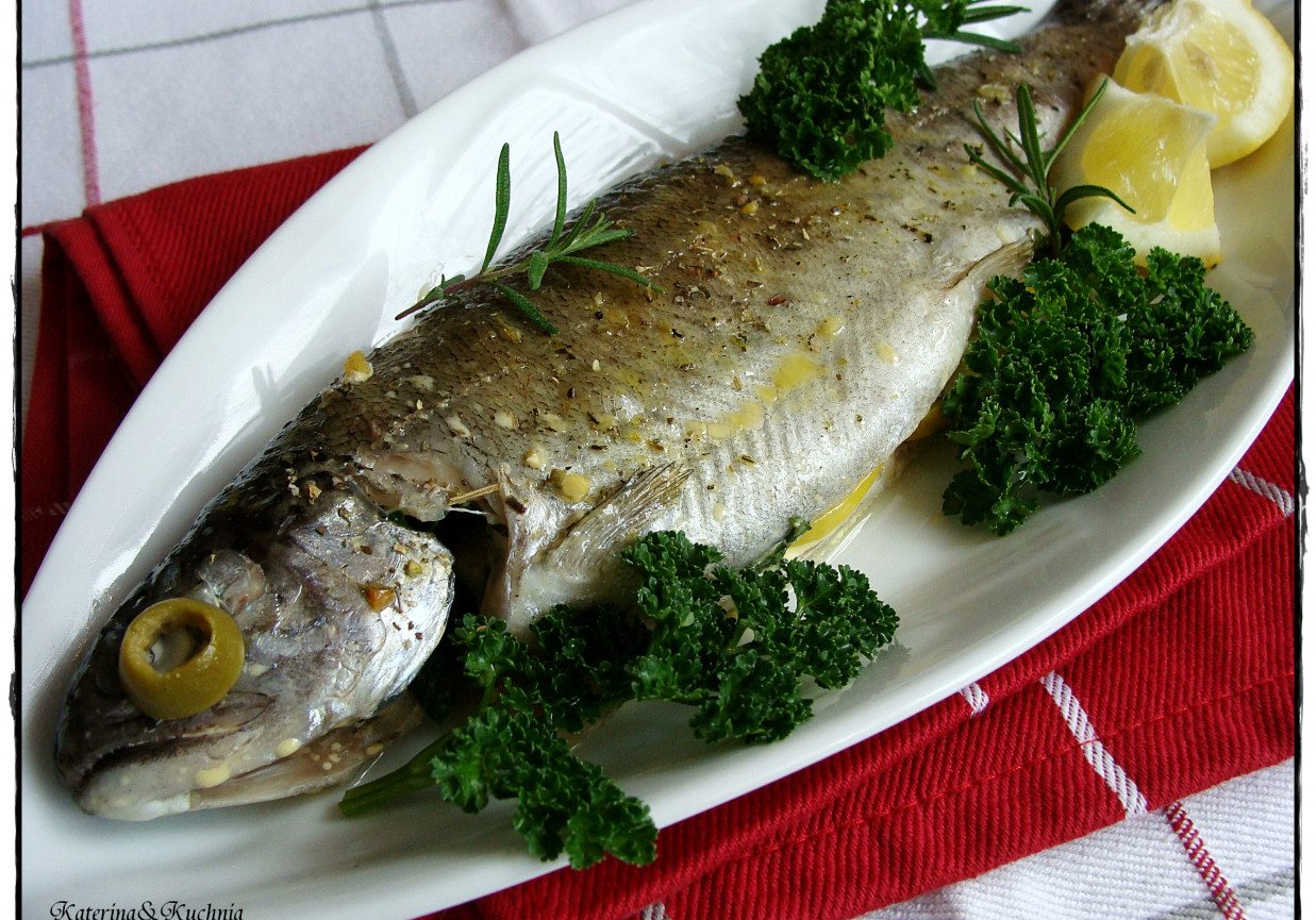 GRILLOWANY PSTRĄG W FOLII - DoradcaSmaku.pl