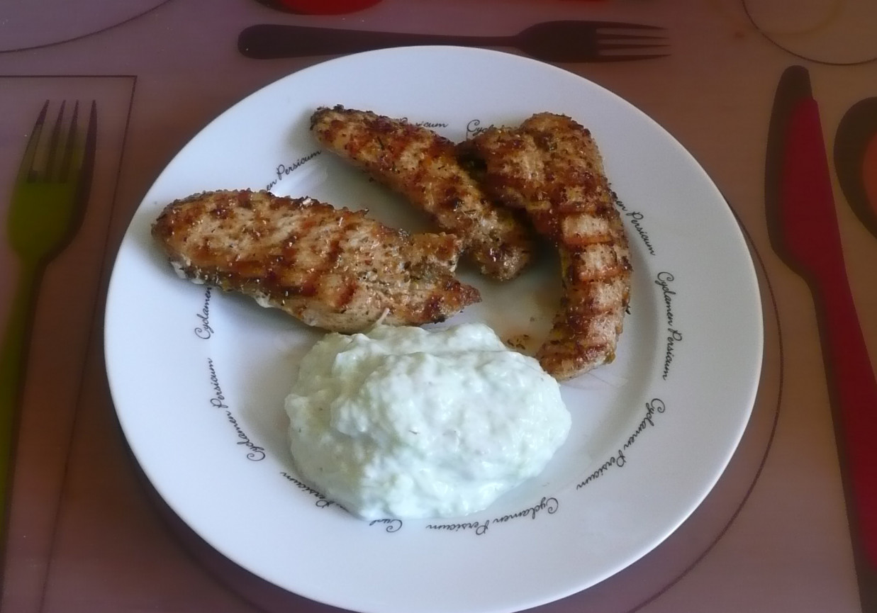 Grilowany filet z sosem tzatziki - DoradcaSmaku.pl