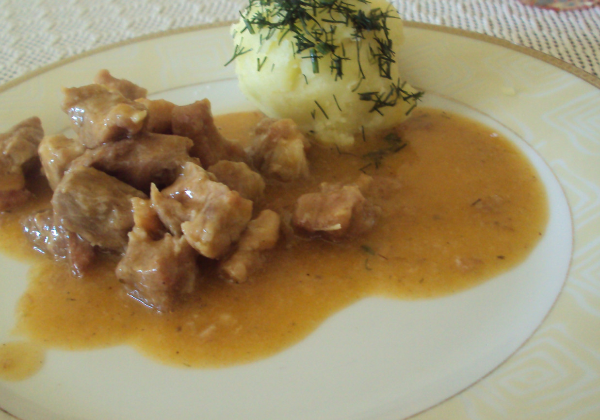 gulasz z pieczarkami - DoradcaSmaku.pl