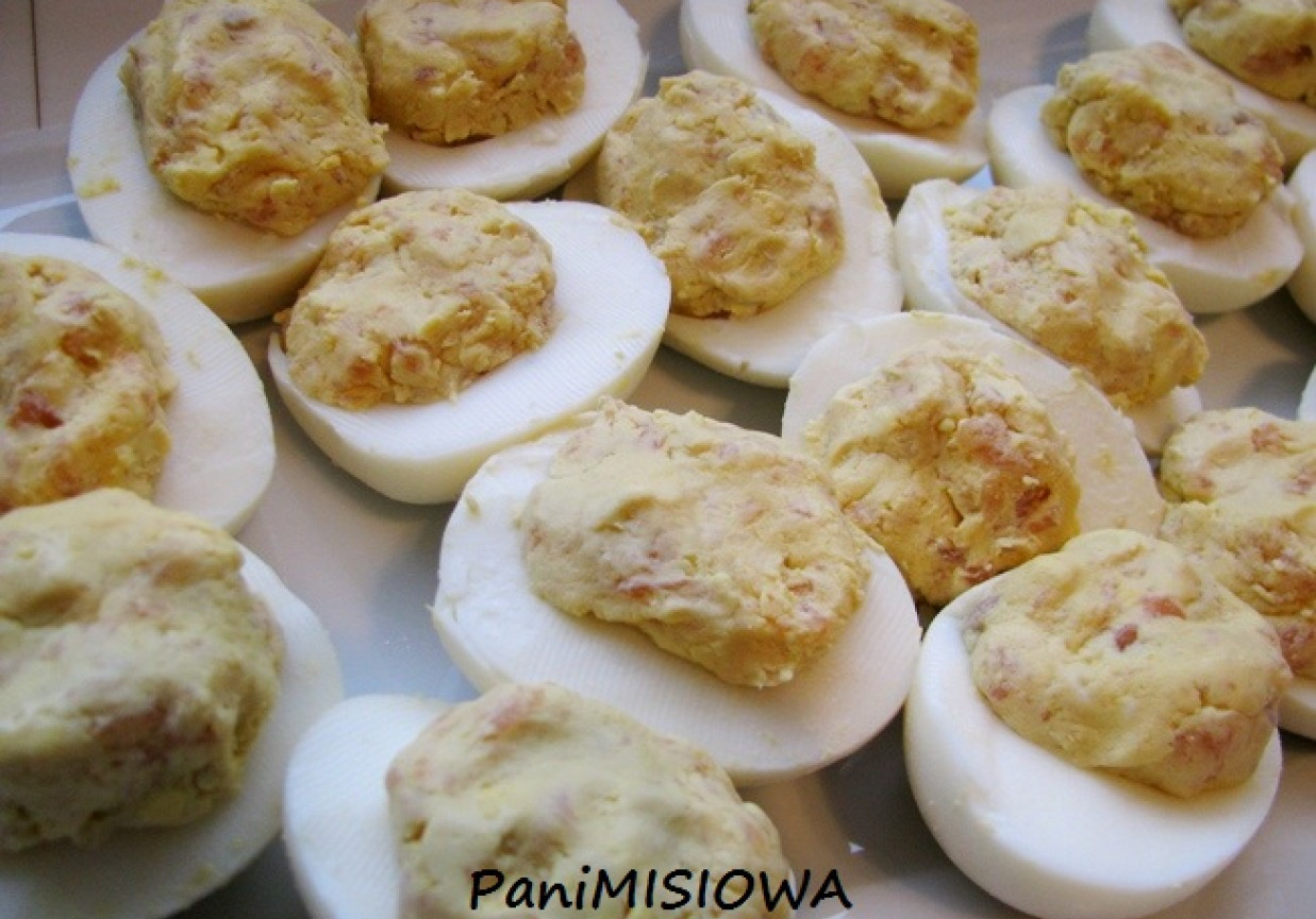 Jajka faszerowane łososiem - DoradcaSmaku.pl