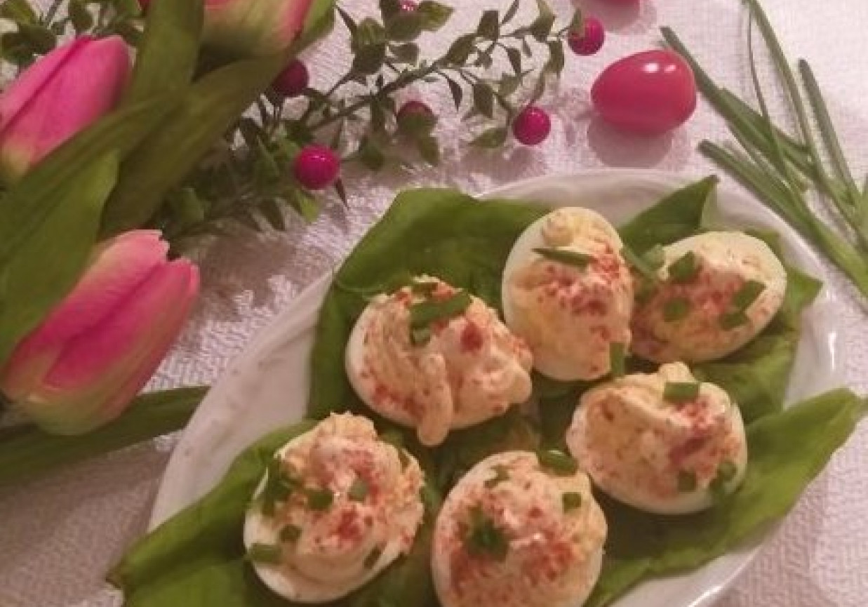 Jajka faszerowane nadzieniem serowym - DoradcaSmaku.pl