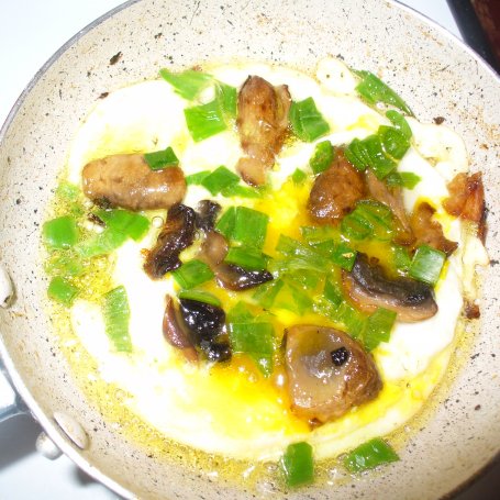 Jajka sadzone z pieczarkami do obiadu - DoradcaSmaku.pl