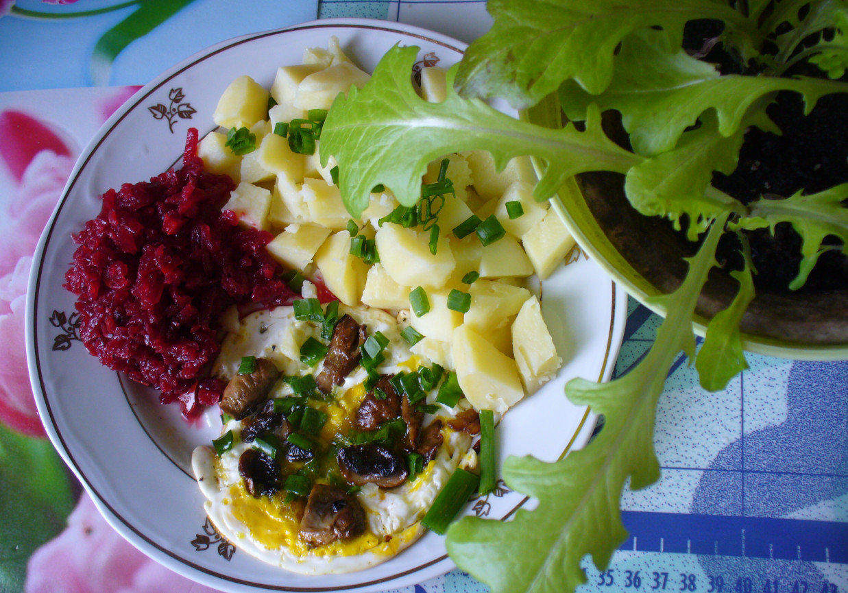 Jajka sadzone z pieczarkami do obiadu - DoradcaSmaku.pl