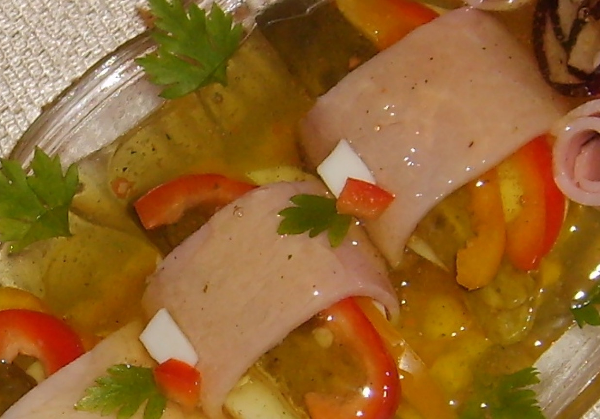 Jajka w galarecie - DoradcaSmaku.pl Jajka w galarecie - DoradcaSmaku.pl