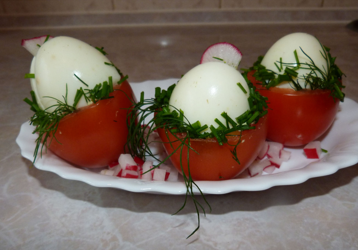 jajka w pomidorach - DoradcaSmaku.pl
