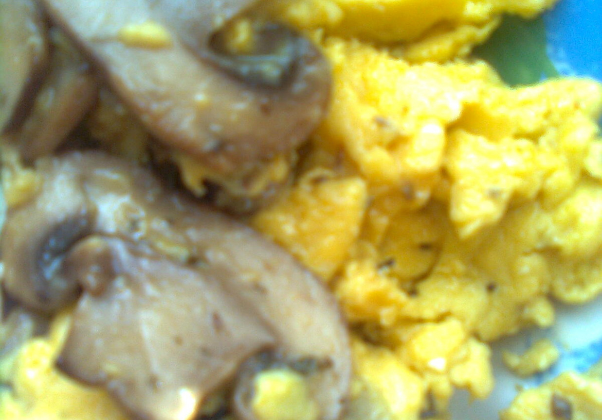 Jajka z pieczarkami - DoradcaSmaku.pl