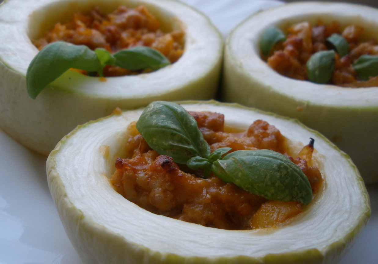 Kabaczek faszerowany mięsem mielonym i papryką - DoradcaSmaku.pl