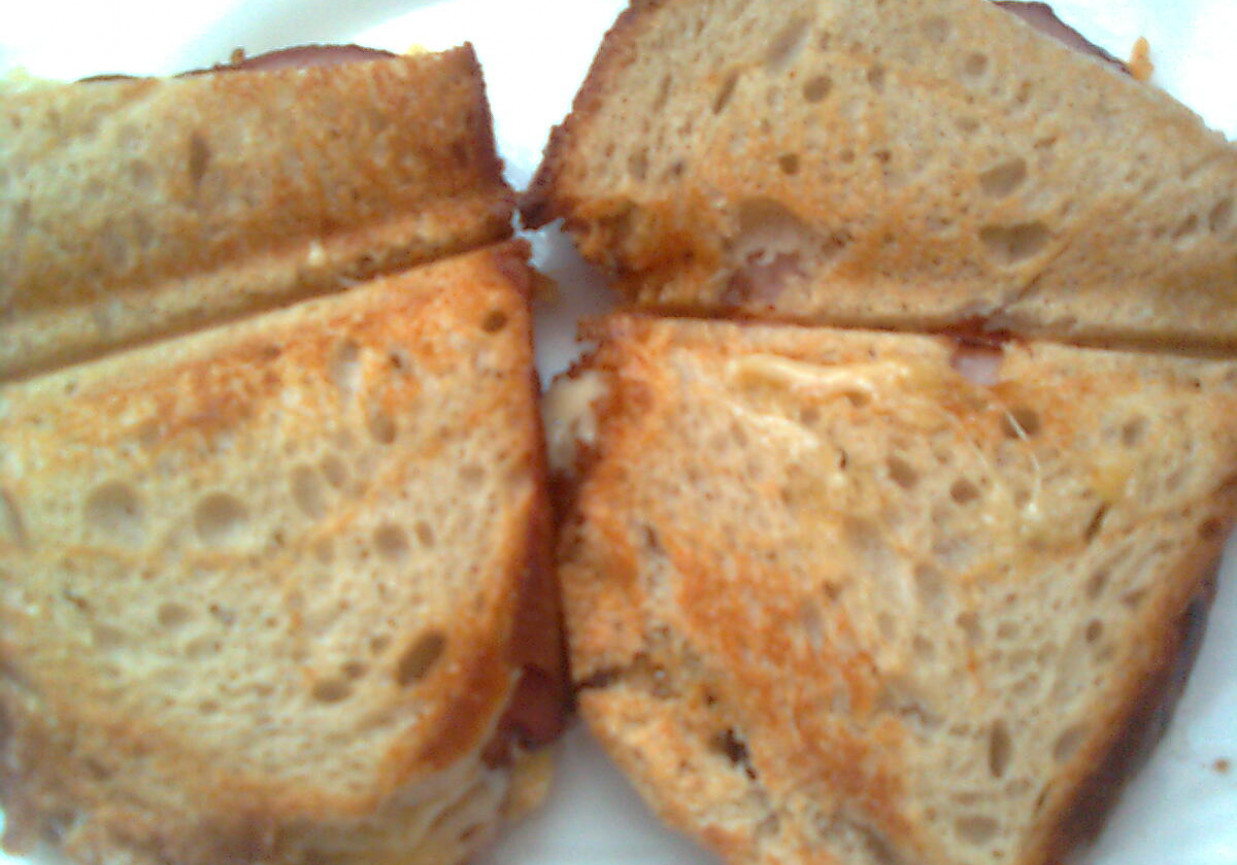 Kanapki na gorąco - DoradcaSmaku.pl