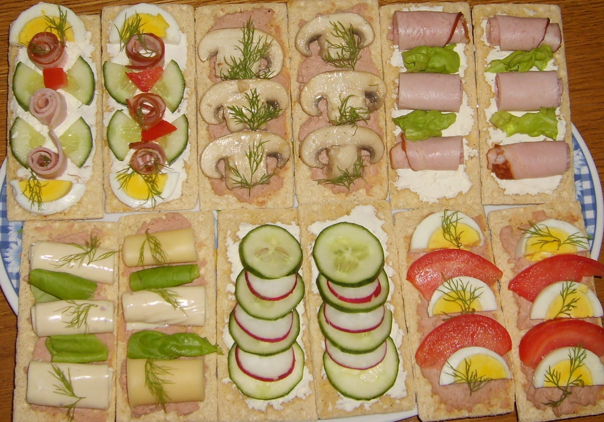 Kanapki na imprezę - DoradcaSmaku.pl