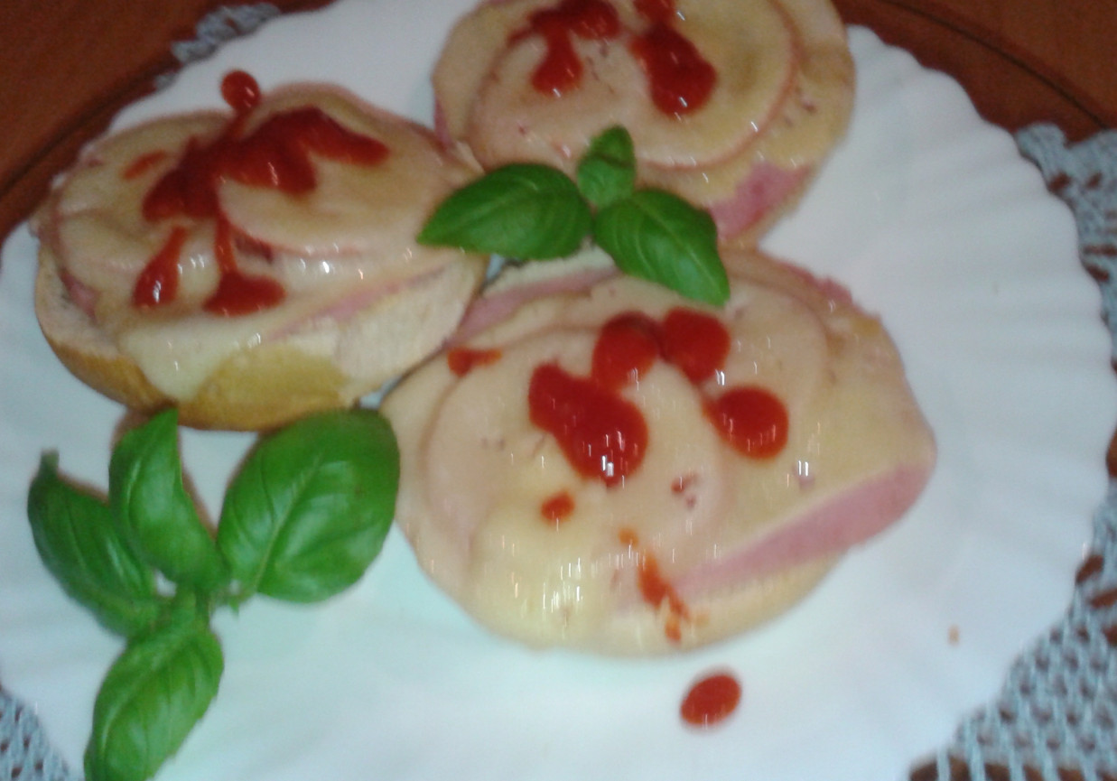 Kanapki śniadaniowe z piekarnika - DoradcaSmaku.pl