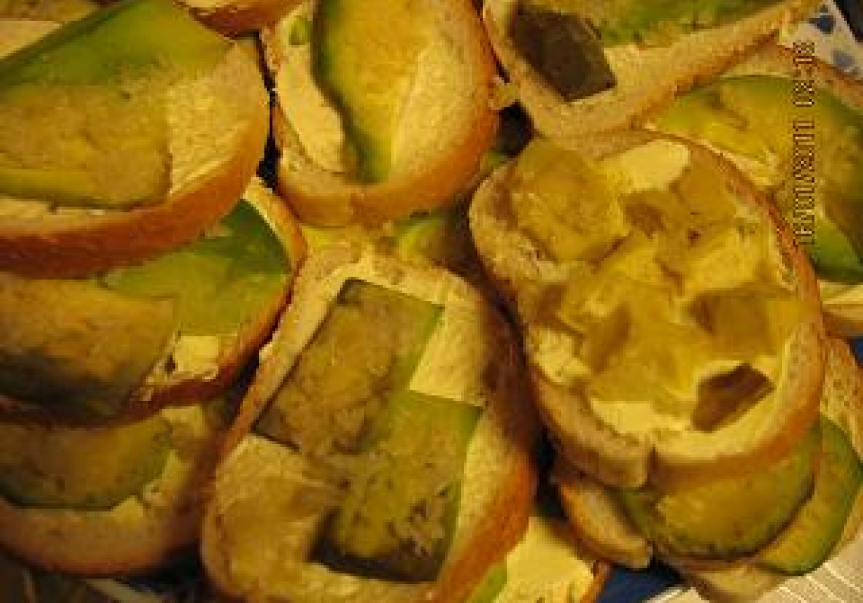 Kanapki z awokado - DoradcaSmaku.pl