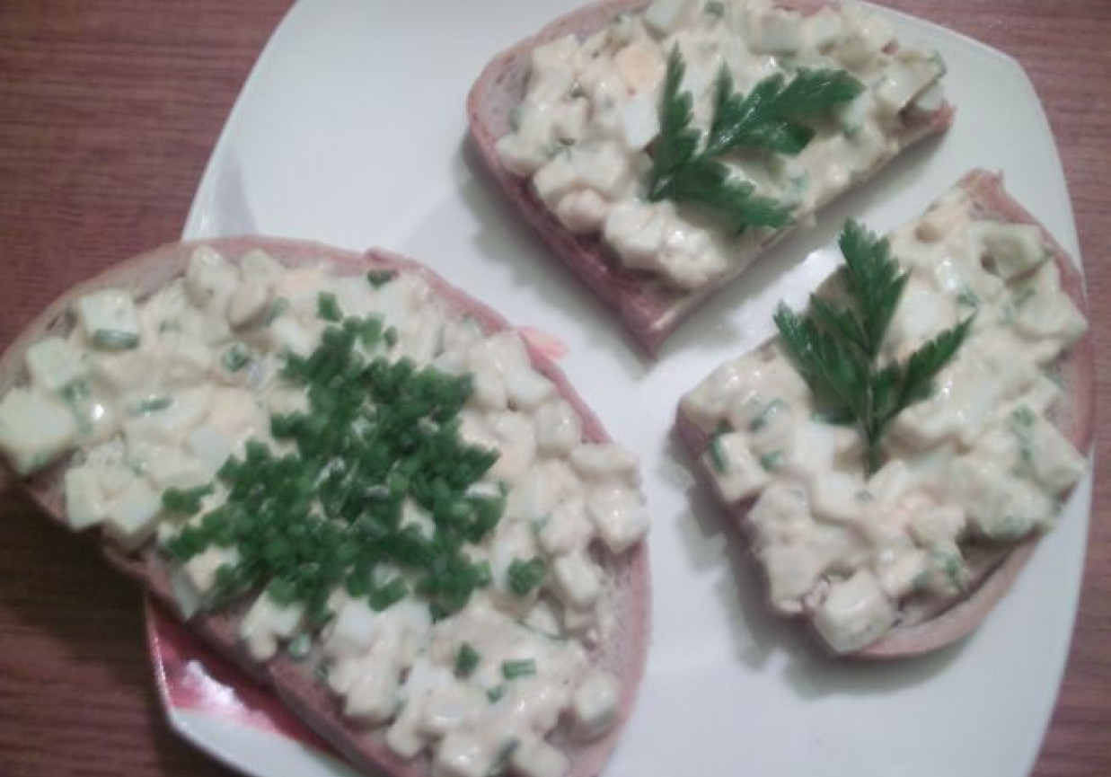 Kanapki z pastą jajeczną - DoradcaSmaku.pl