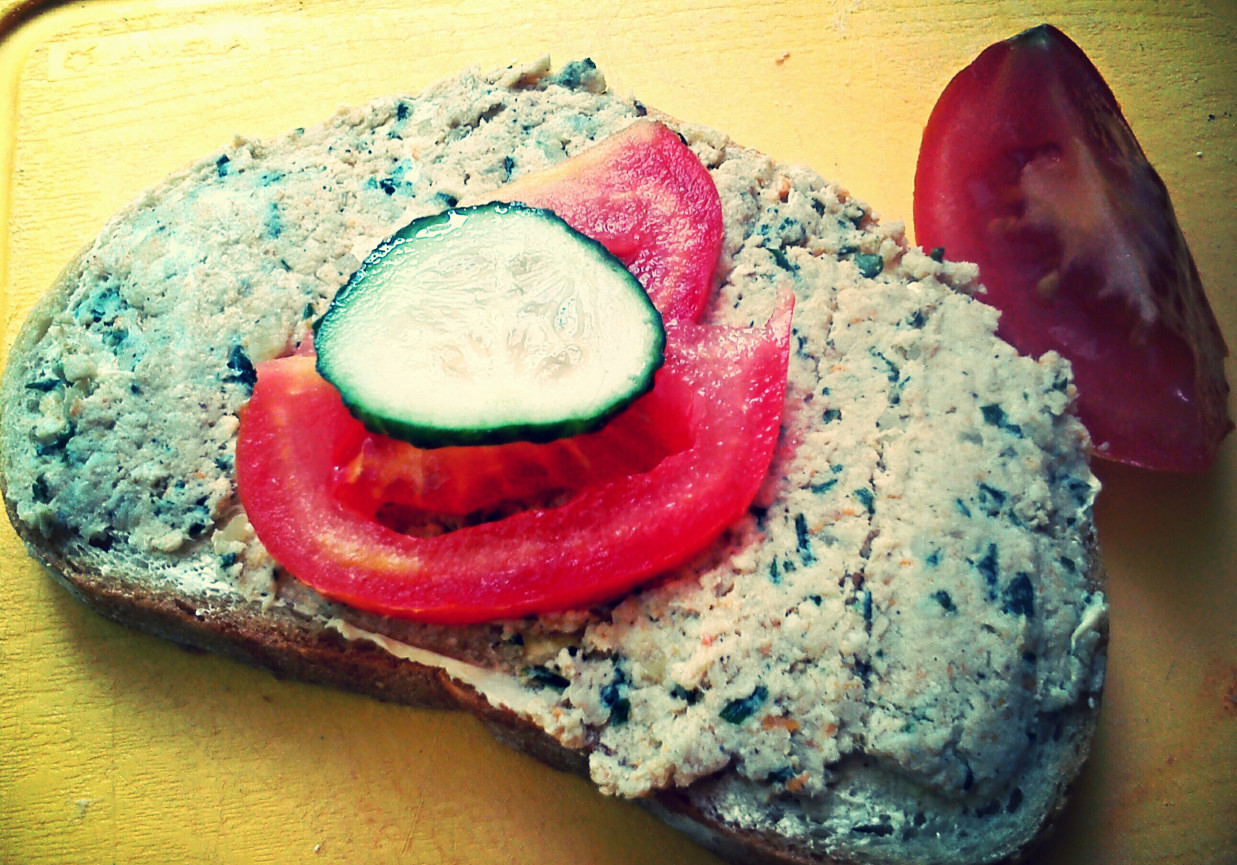 Kanapki z pastą z kurczaka - DoradcaSmaku.pl