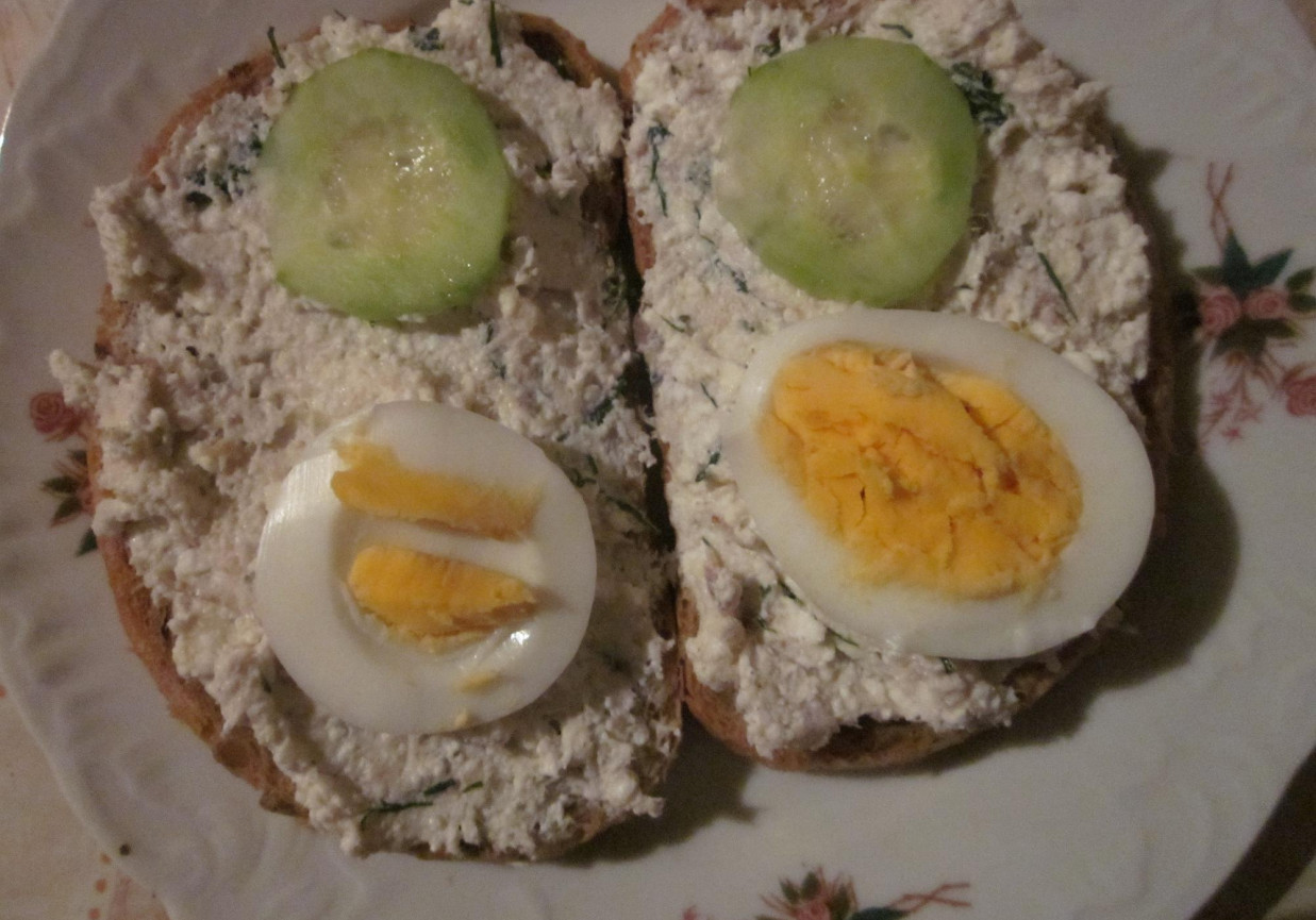 Kanapki z pastą z makreli - DoradcaSmaku.pl