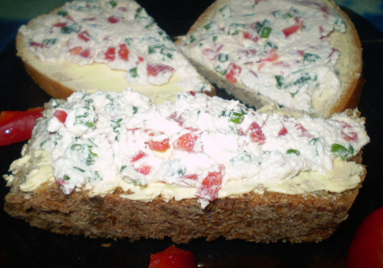 Kanapki z twarogiem - DoradcaSmaku.pl