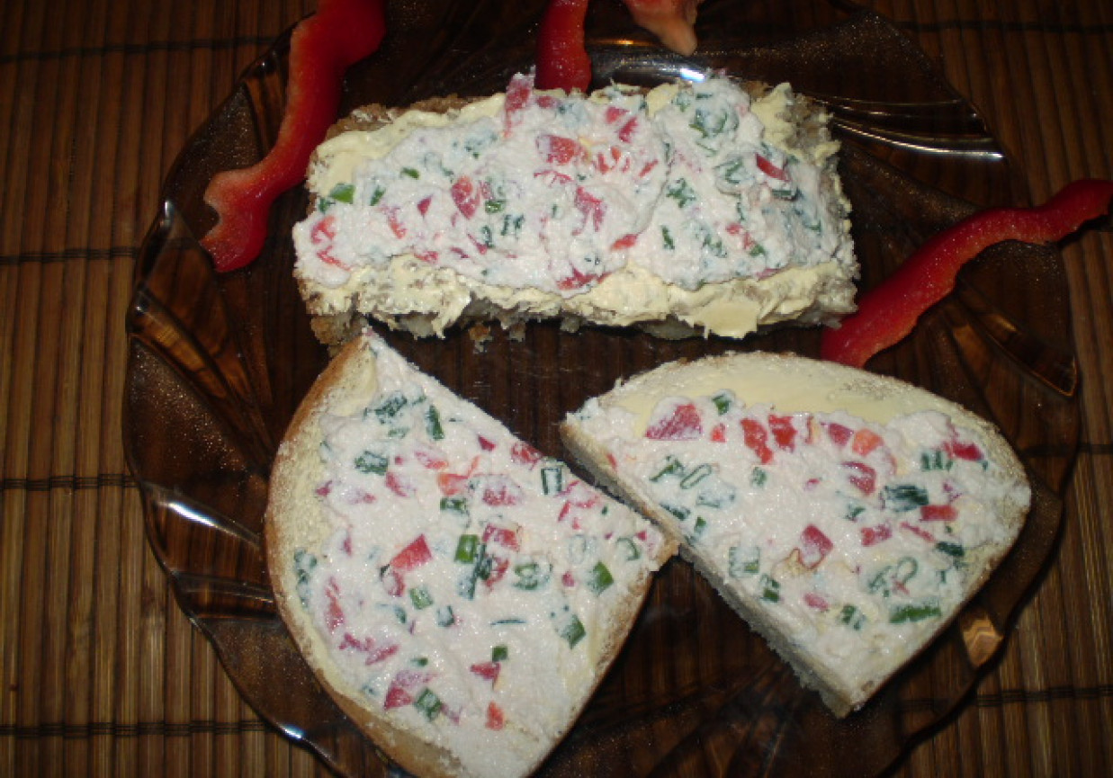 Kanapki z twarogiem - DoradcaSmaku.pl