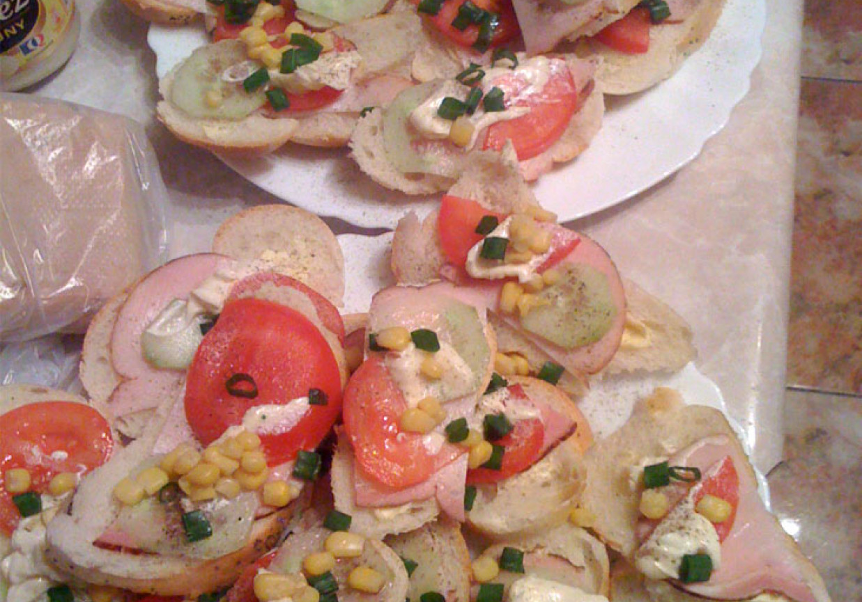 kolorowe mini kanapki na przekąskę - DoradcaSmaku.pl