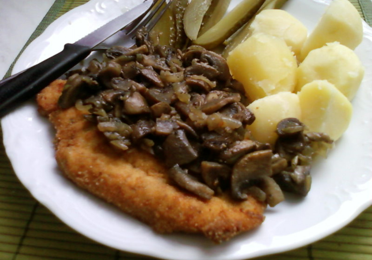 Kotlet drobiowy z pieczarkami - DoradcaSmaku.pl