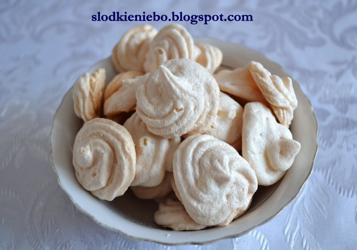 Kruche bezy - DoradcaSmaku.pl