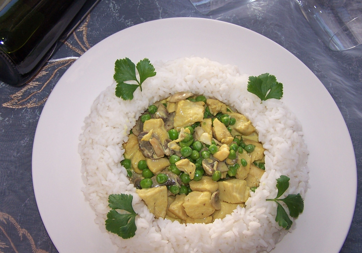 Kurczak z mascarpone, czyli delikatny gulasz z ryżem podany ...