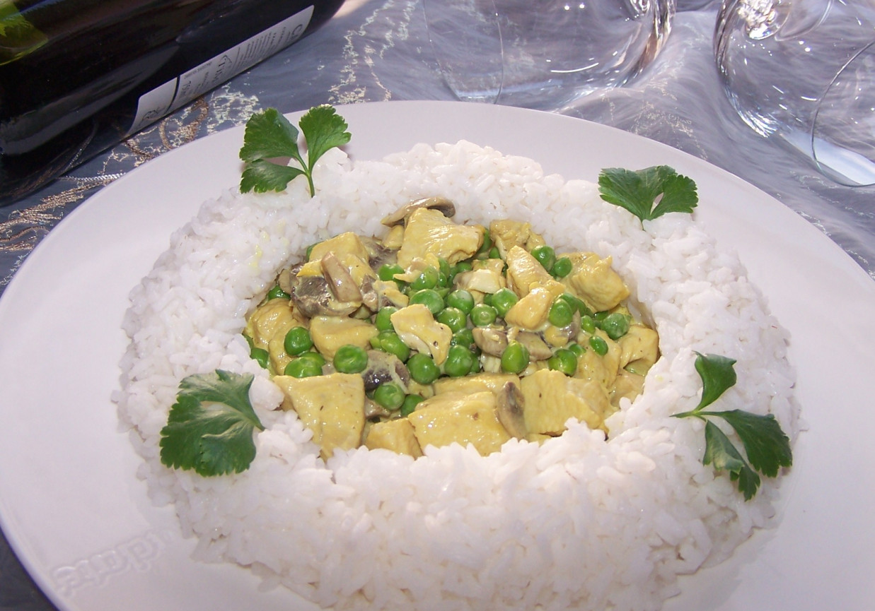 Kurczak z mascarpone, czyli delikatny gulasz z ryżem podany ...