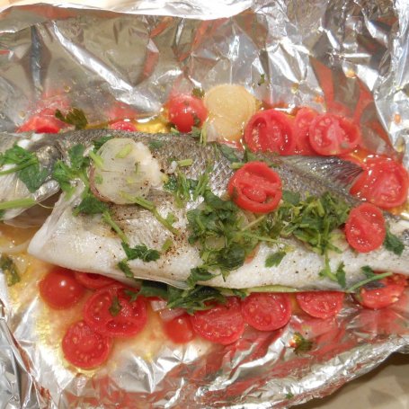 Labraks zapiekany w pomidorach - DoradcaSmaku.pl