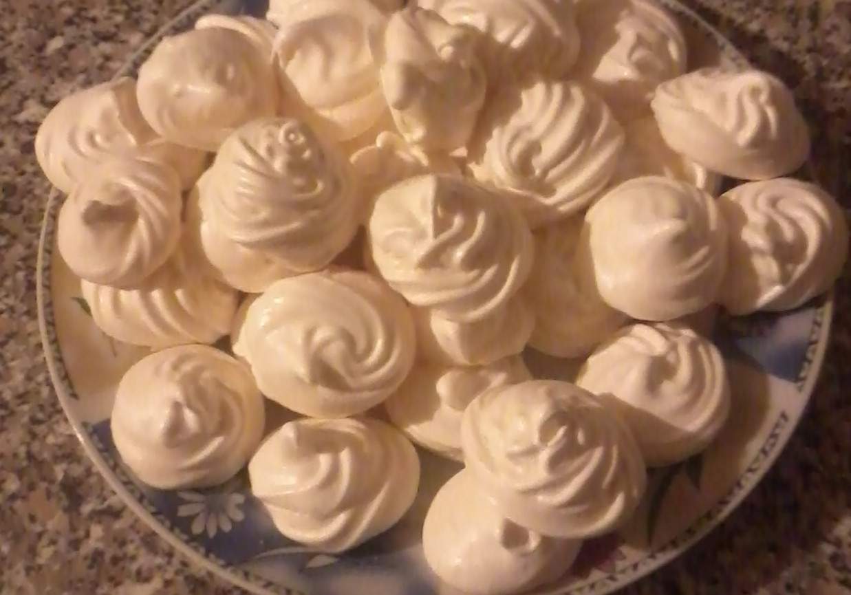 lsniace bezy - DoradcaSmaku.pl