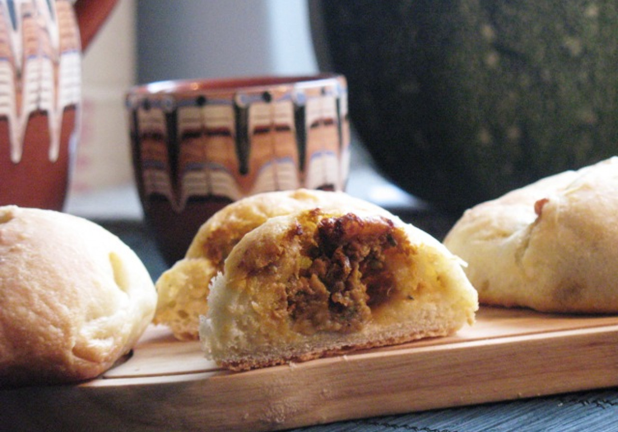 Mini calzone z tuńczykiem - DoradcaSmaku.pl