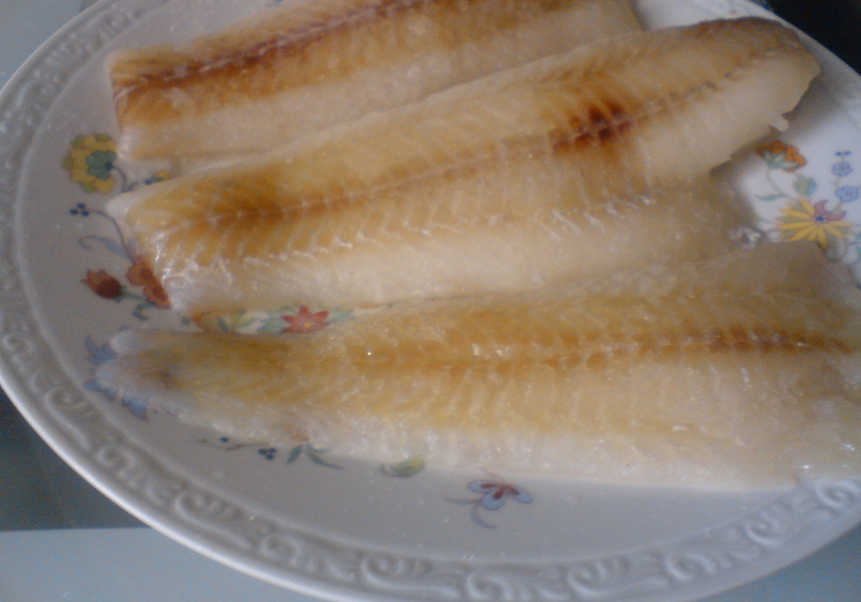 Mintaj w panierce z zimniakami lub frytkami - DoradcaSmaku.pl