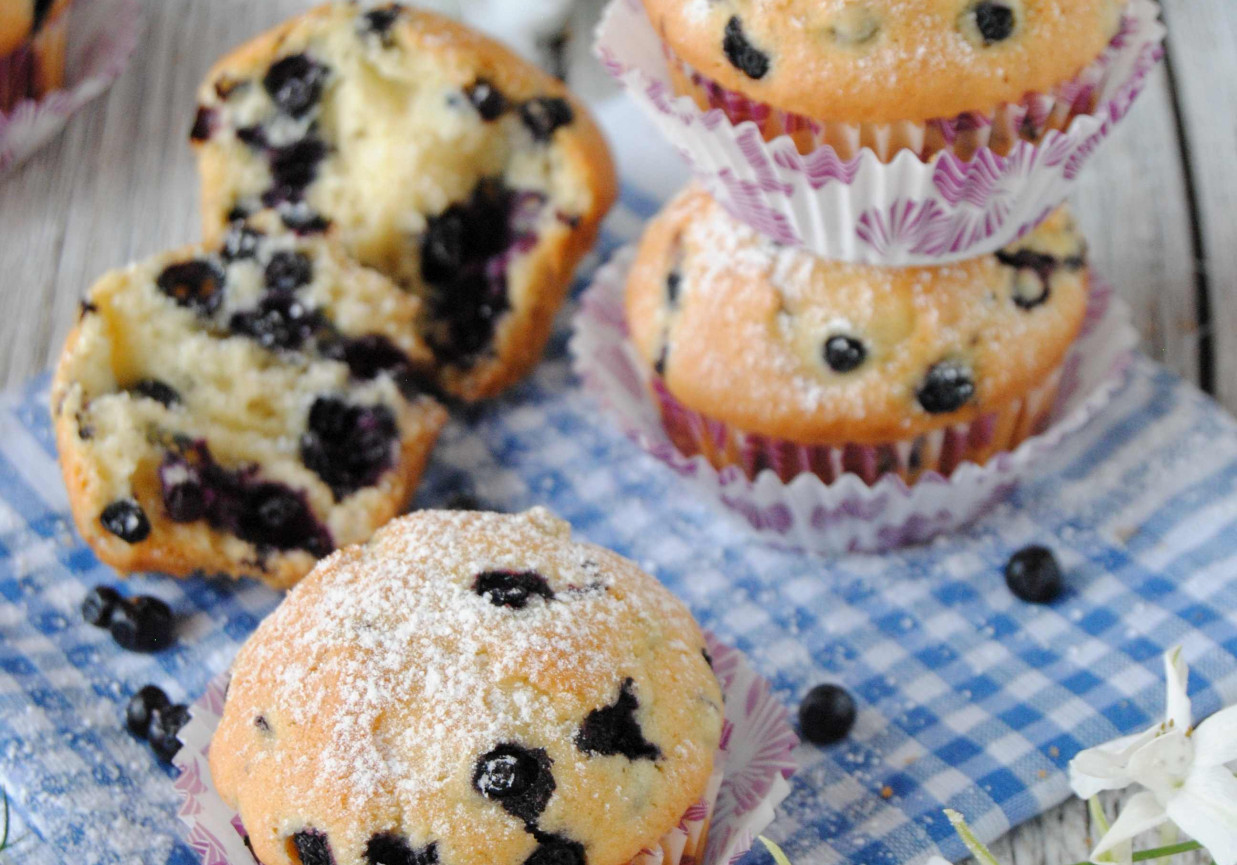 Muffinki jagodowe - DoradcaSmaku.pl