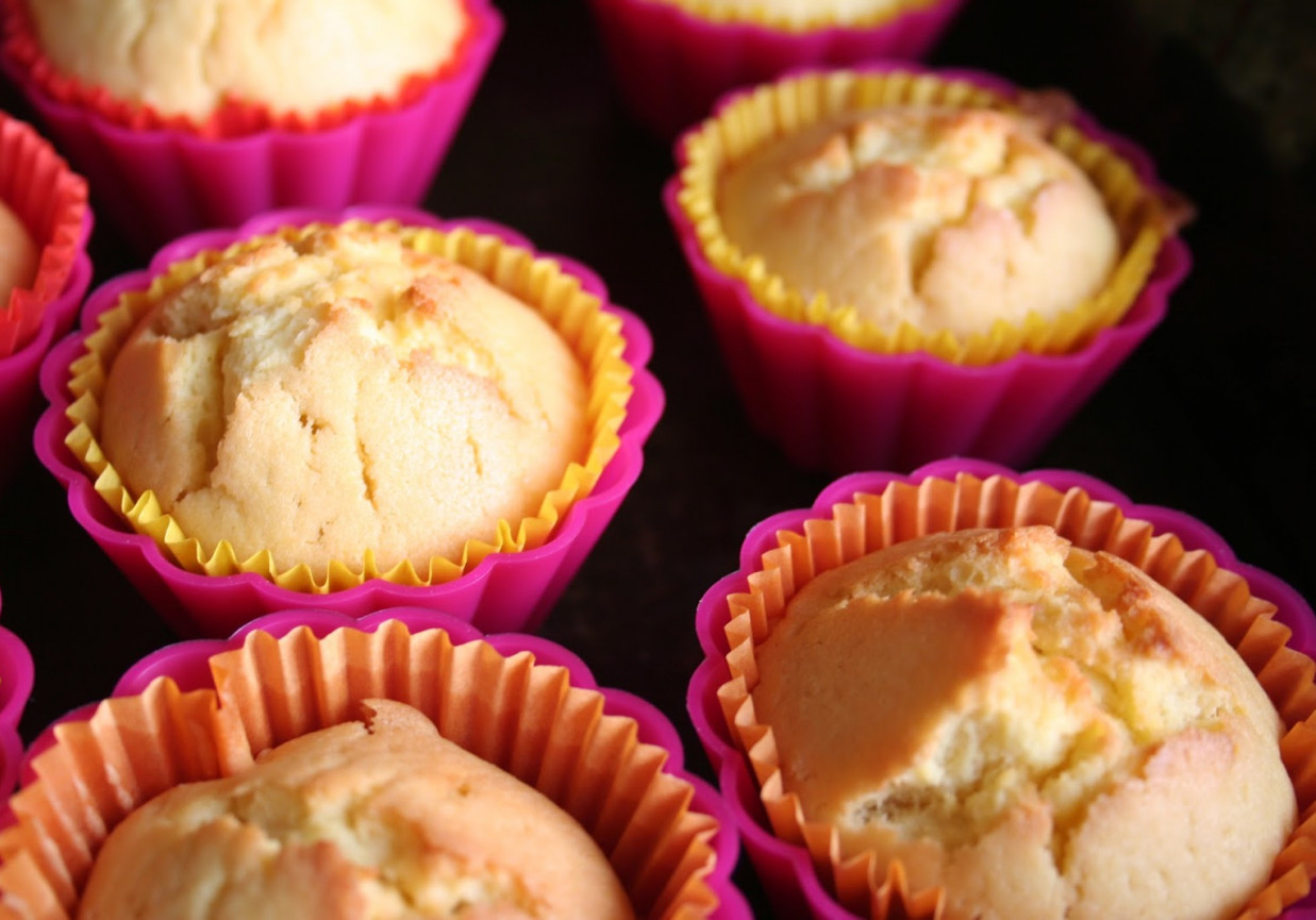 mufinki z białą czekoladą - DoradcaSmaku.pl