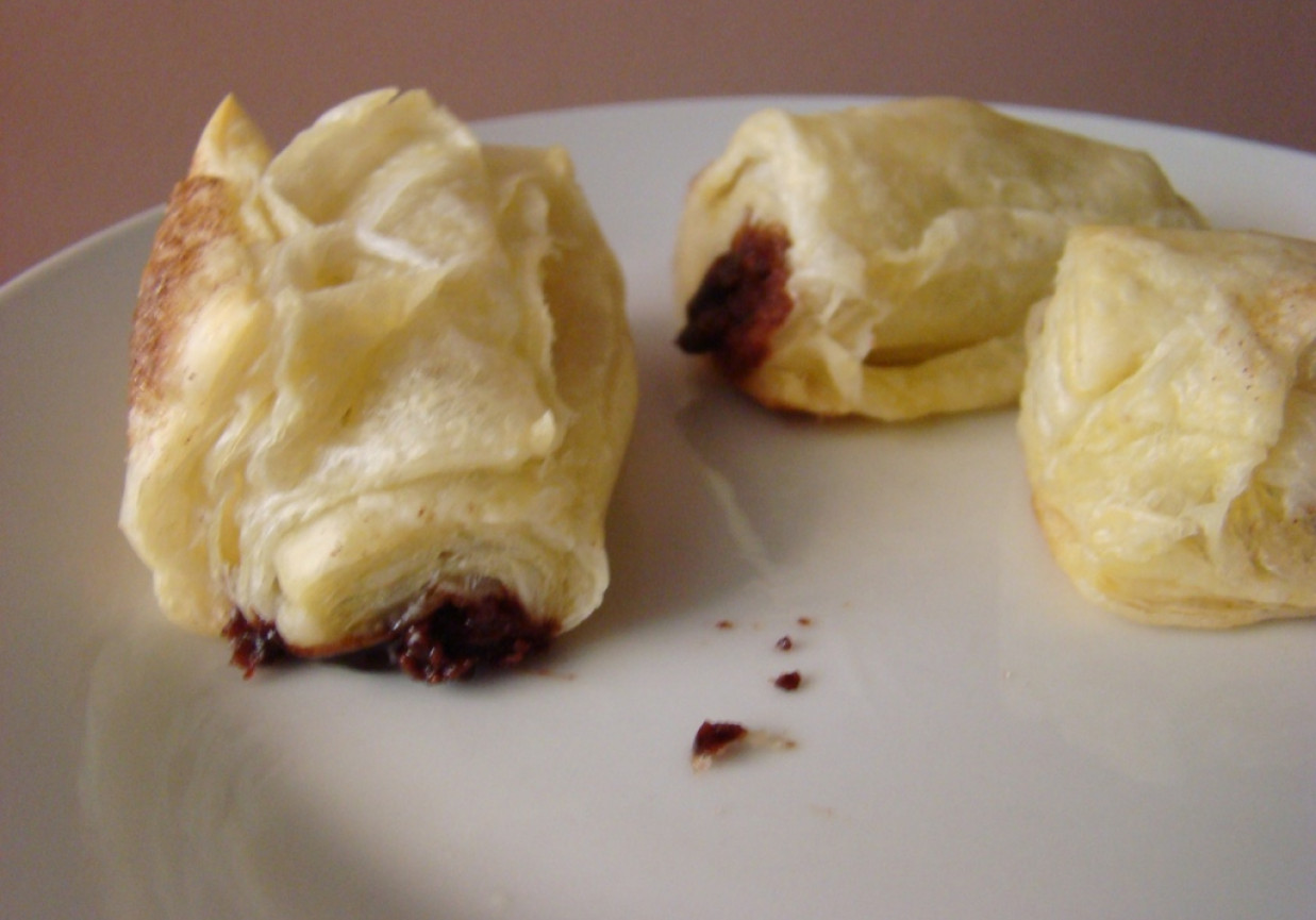 Nutelka na ciepło w cieście francuskim - DoradcaSmaku.pl