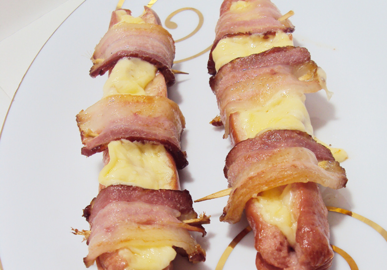 Parówki w boczku z serem - DoradcaSmaku.pl